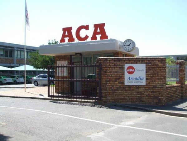 Premier Helen Zille and Minister Alan Winde visited ACA Threads yester